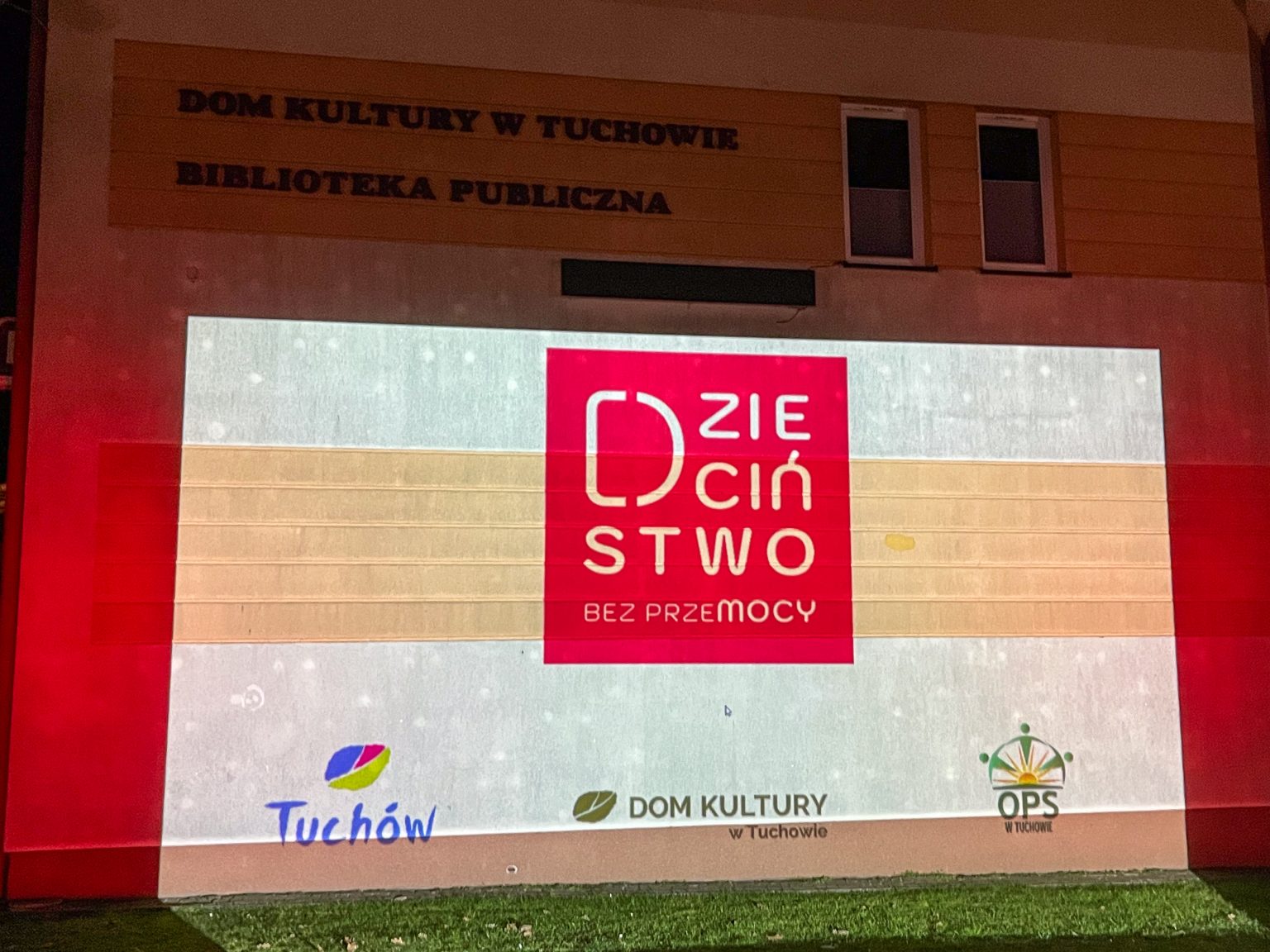 Gmina Tuchów włączyła się w Ogólnopolską Kampanię Dzieciństwo bez ...